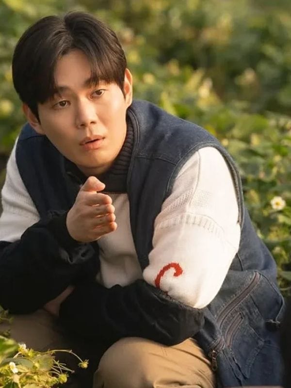 Our Unwritten Seoul S01 Ryu Kyung-soo Denim Vest – Winter Whirl